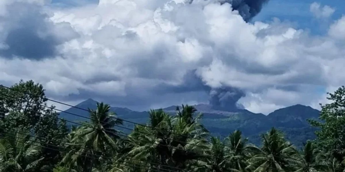 Volcano Eruption Today: Indonesia's Volcanic Surge from Semeru and ...